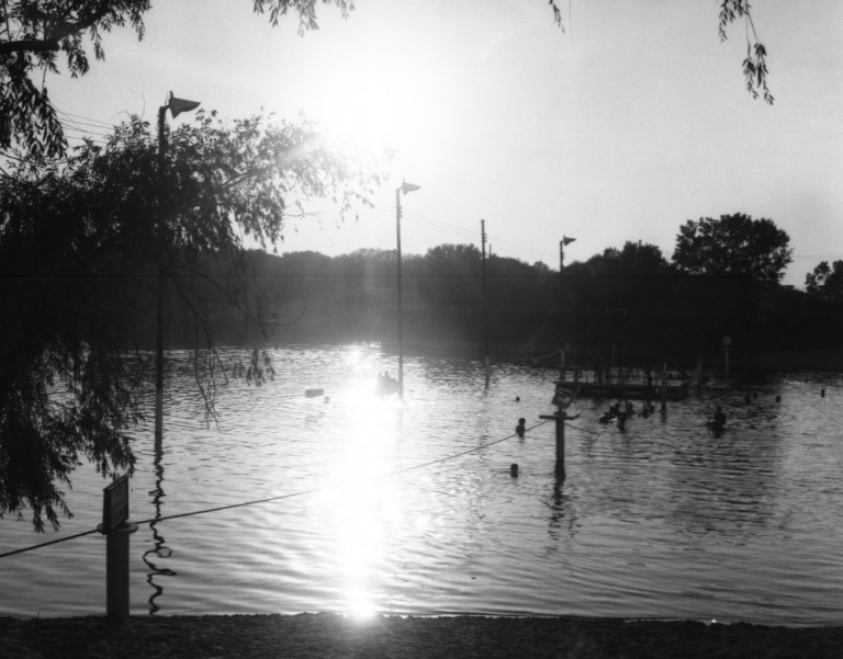 Linoma Beach and its Lighthouse – Omaha Exploration