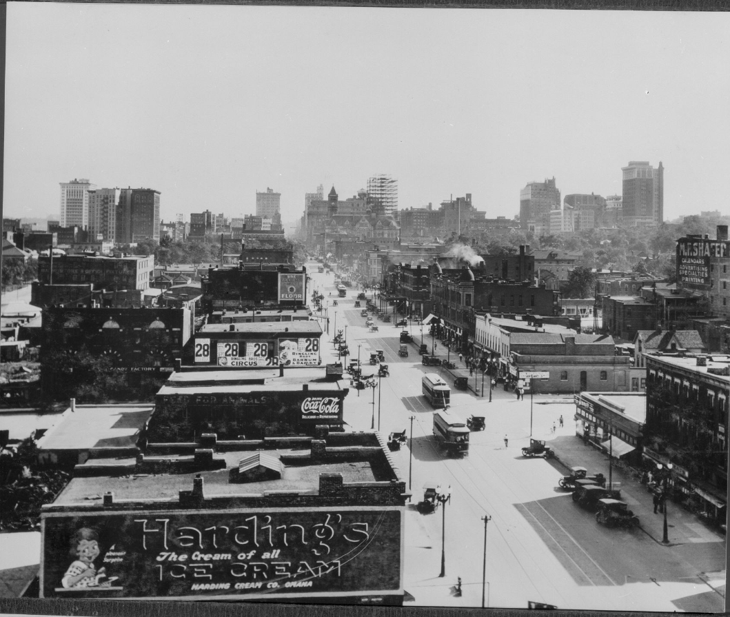 Robert Pascarella’s Happy Bar – Omaha Exploration