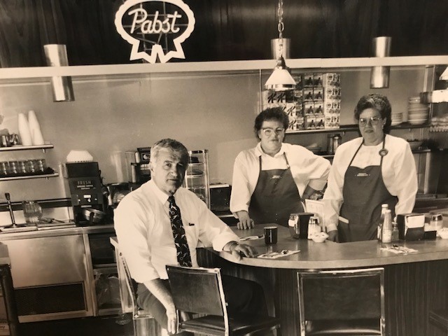 Gone But Not Forgotten: Nick Petrow’s Cafe – Omaha Exploration