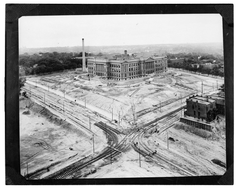 The Grading of Dodge, Douglas and Farnam Streets – Omaha Exploration