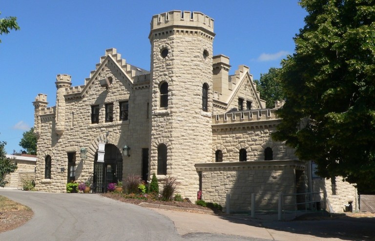 Sarah and George Joslyn’s Castle – Omaha Exploration