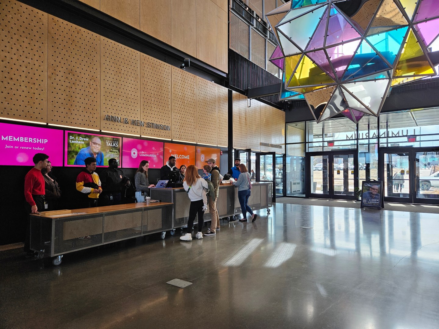 Omaha’s Science Center: Kiewit Luminarium – Omaha Exploration