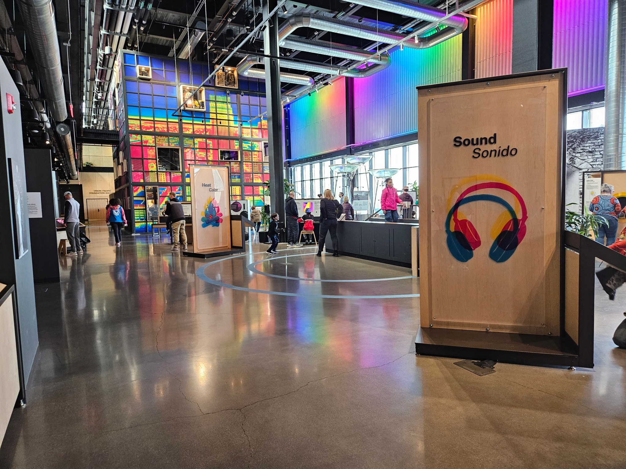 Omaha’s Science Center: Kiewit Luminarium – Omaha Exploration