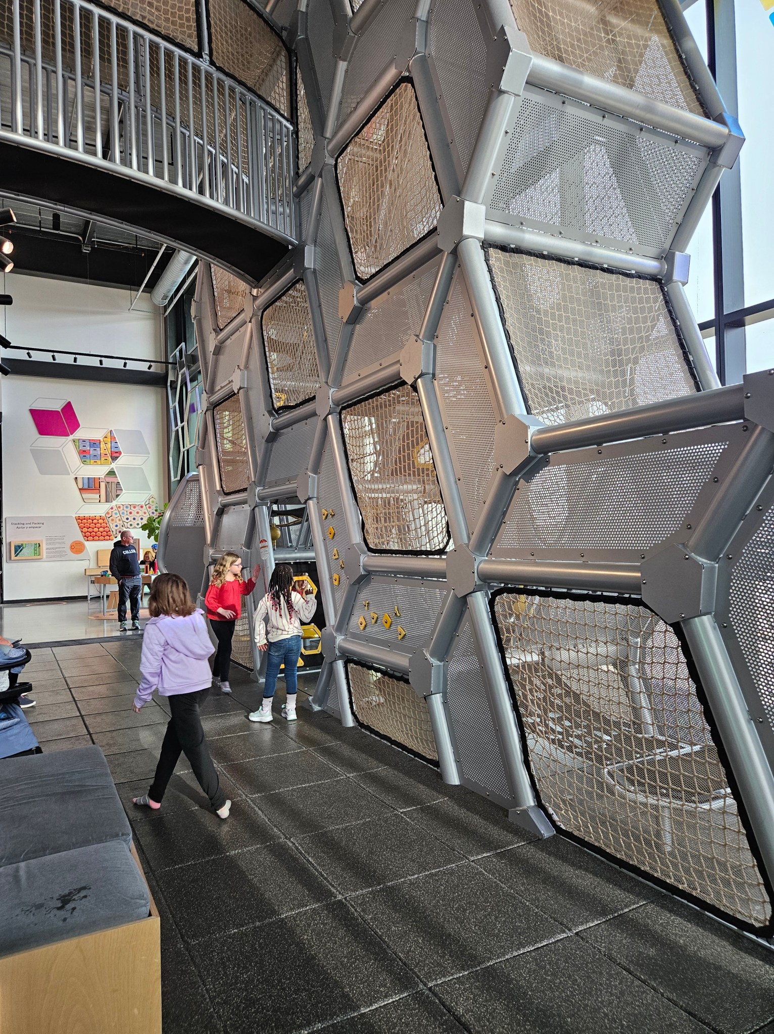 Omaha’s Science Center: Kiewit Luminarium – Omaha Exploration