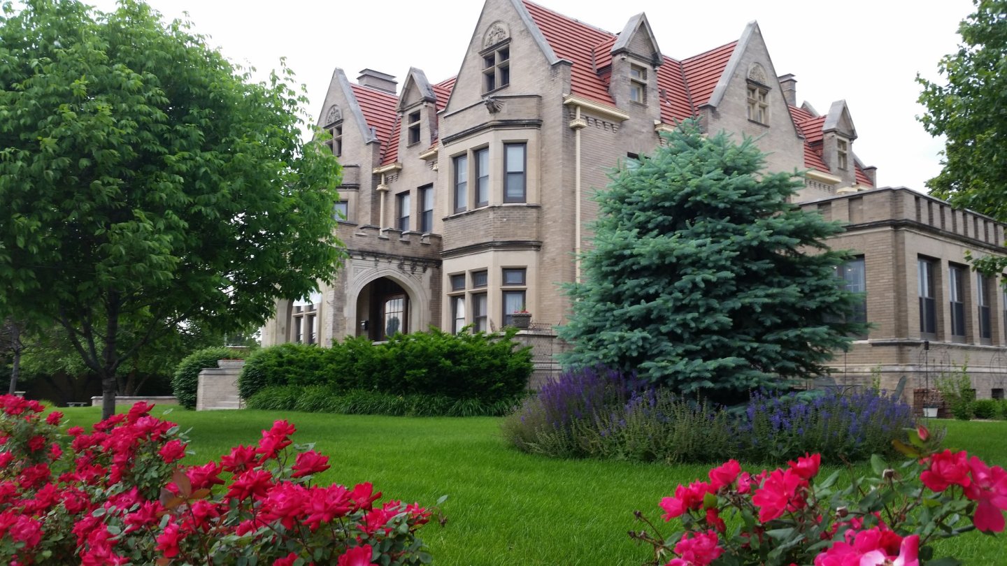 Gottlieb Storz’s Blackstone Mansion – Omaha Exploration