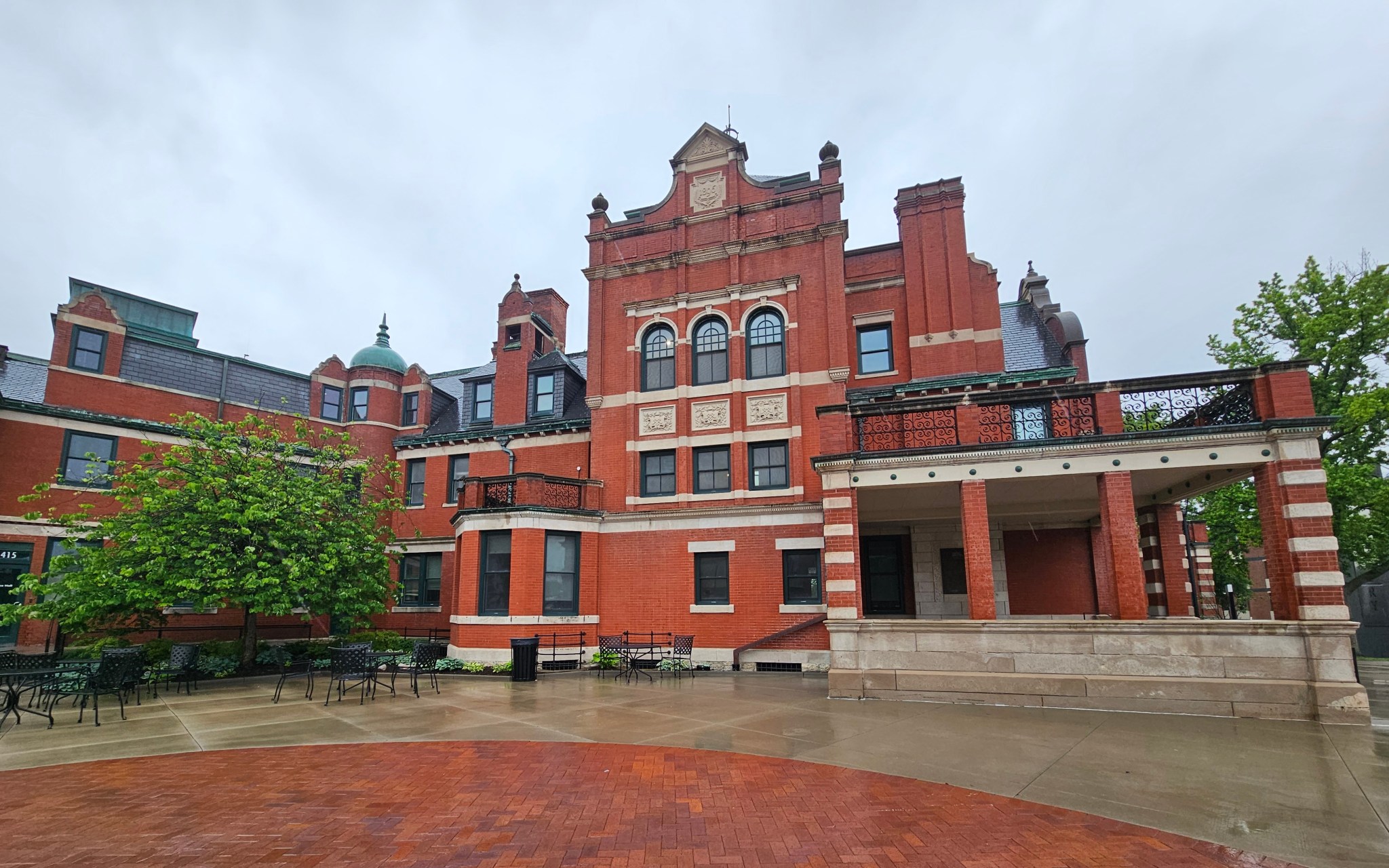Vanderslice Hall in Kansas City – Omaha Exploration