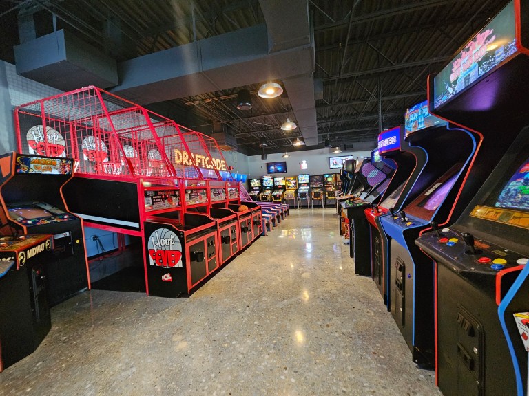 Draftcade at Miracle Hills Plaza – Omaha Exploration